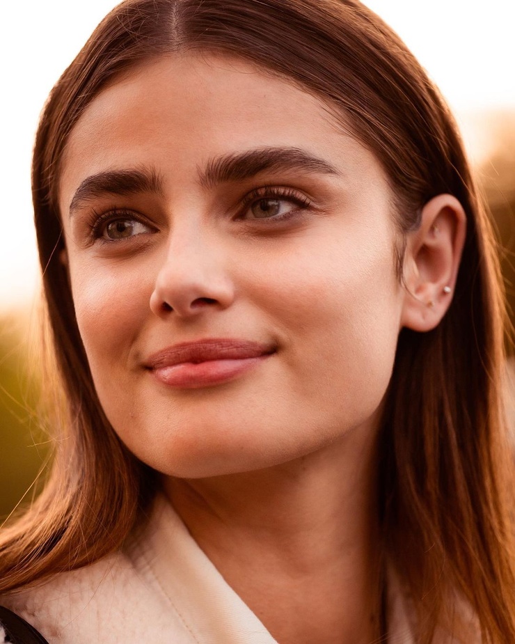 Taylor Marie Hill image