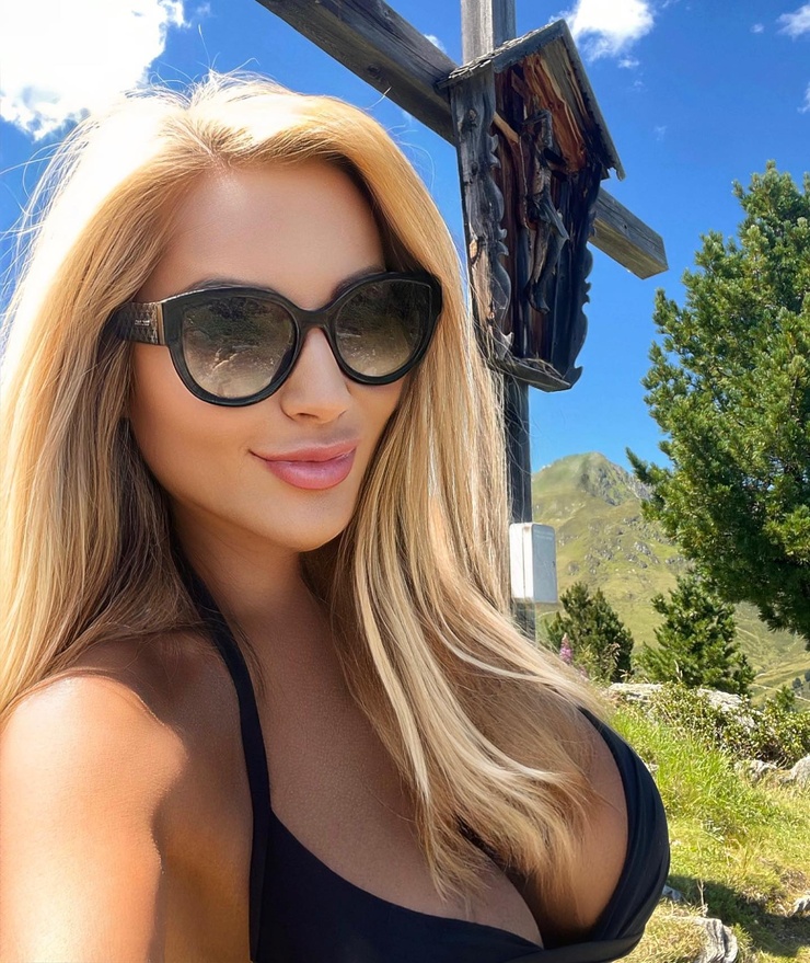 Picture of Lenka Dragounová