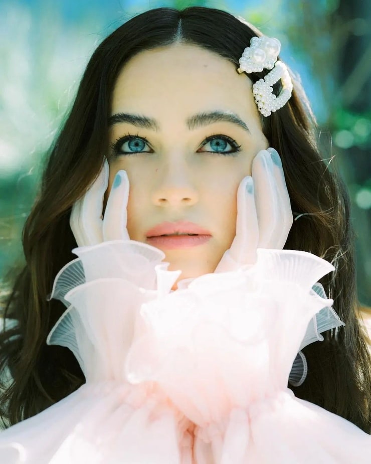 Picture of Mary Mouser