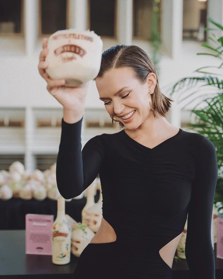 Picture of Josephine Skriver