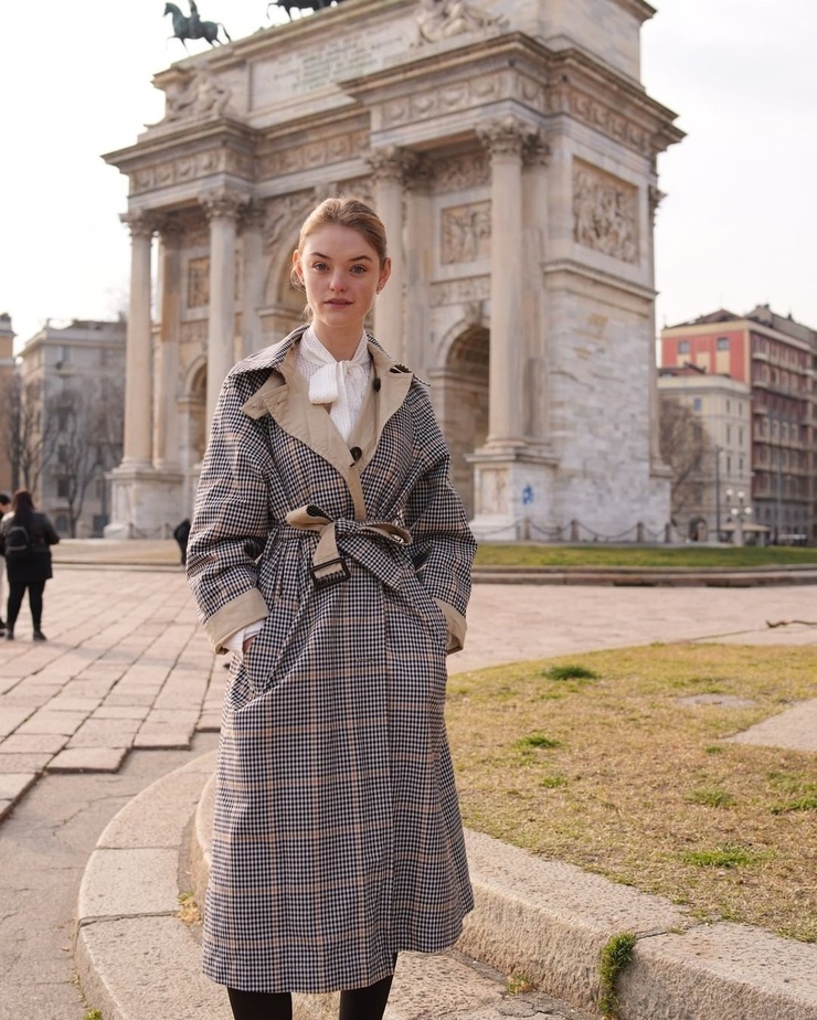 Image of Willow Hand