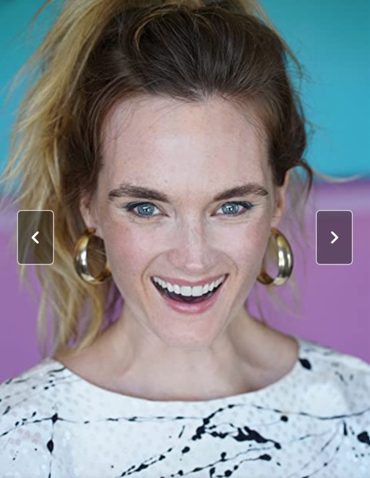 Karina Wolfe image