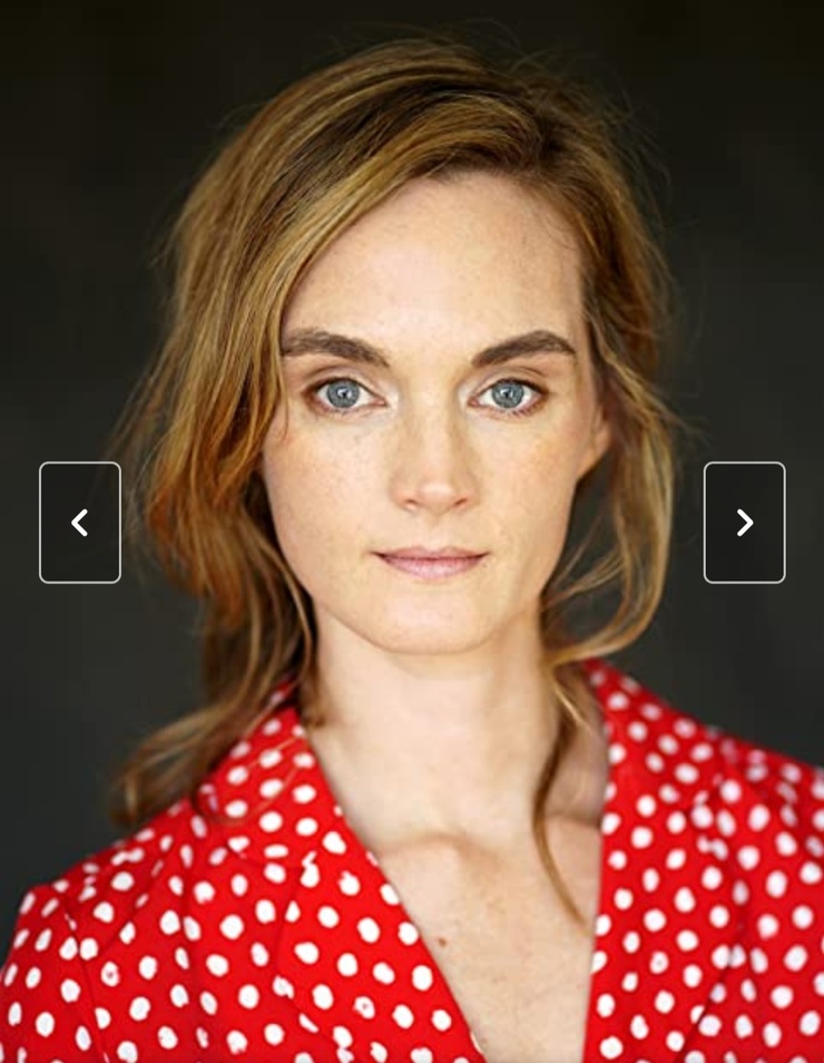Karina Wolfe image