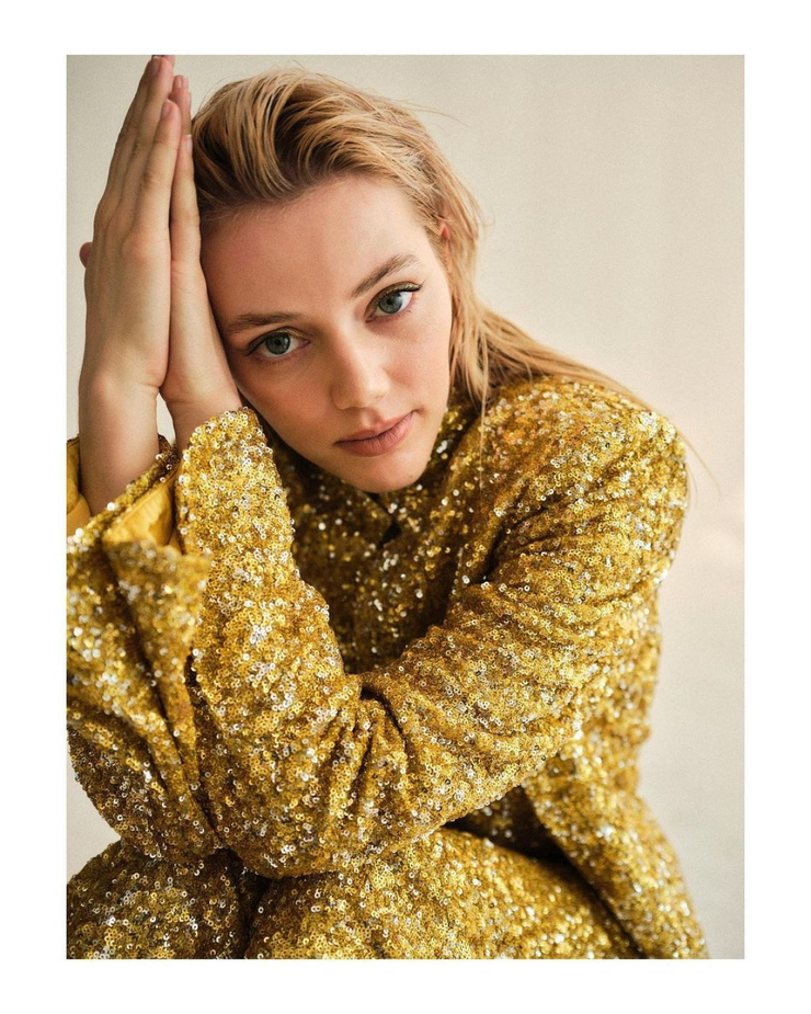 Image of Grace Van Dien