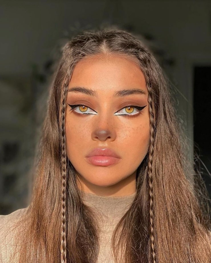 Picture of Isabel Rose