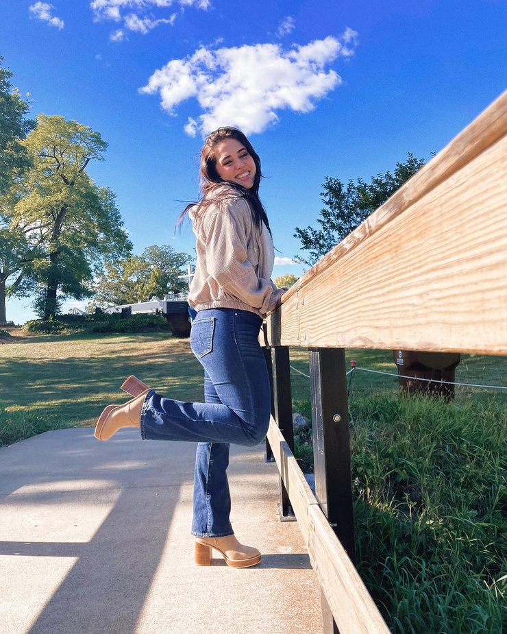 Brenna D'Amico picture