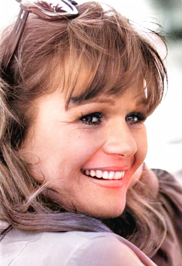 Valerie Perrine picture
