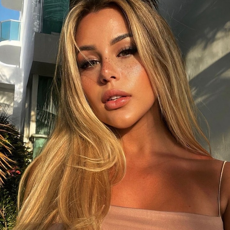 Picture of Mercedes Blanche