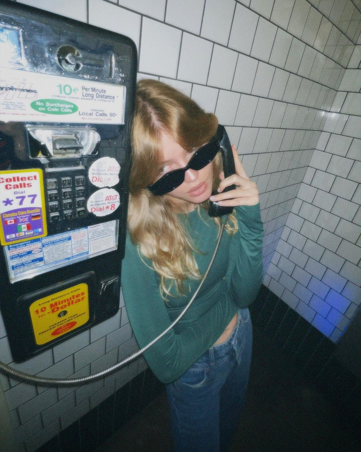 Picture of Luna (model)