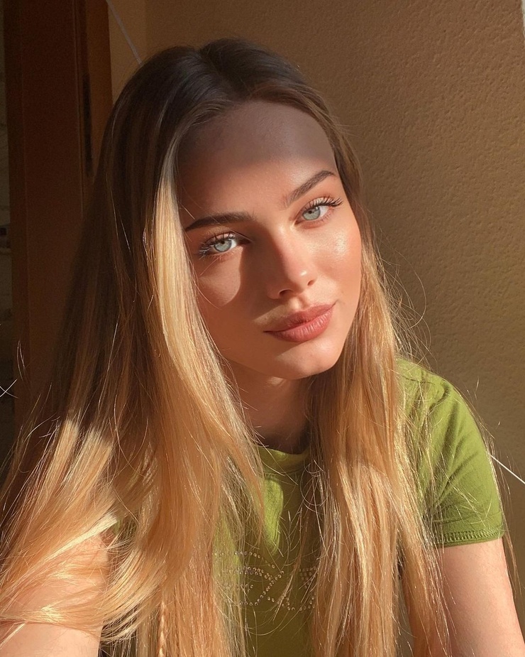 Picture of Sara Crumble