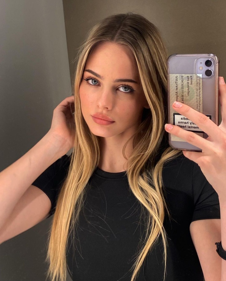 Image of Sara Crumble