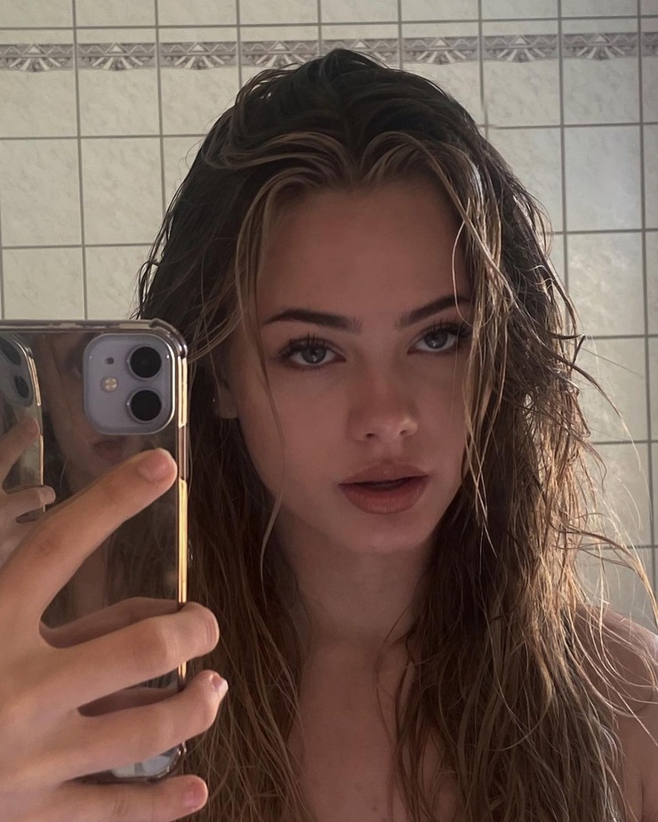 Picture of Sara Crumble