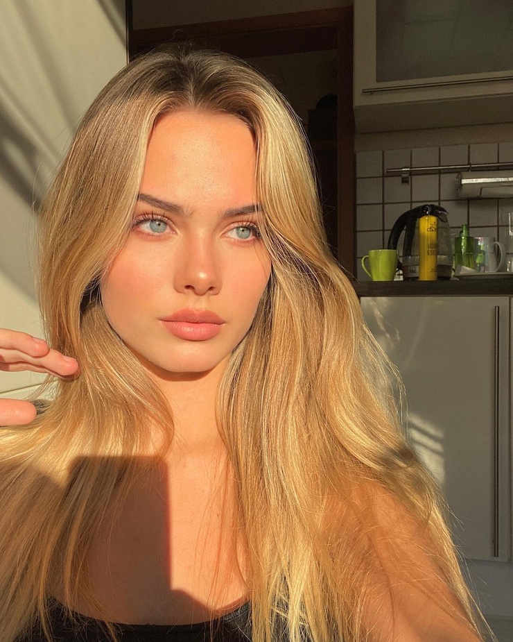 Picture of Sara Crumble