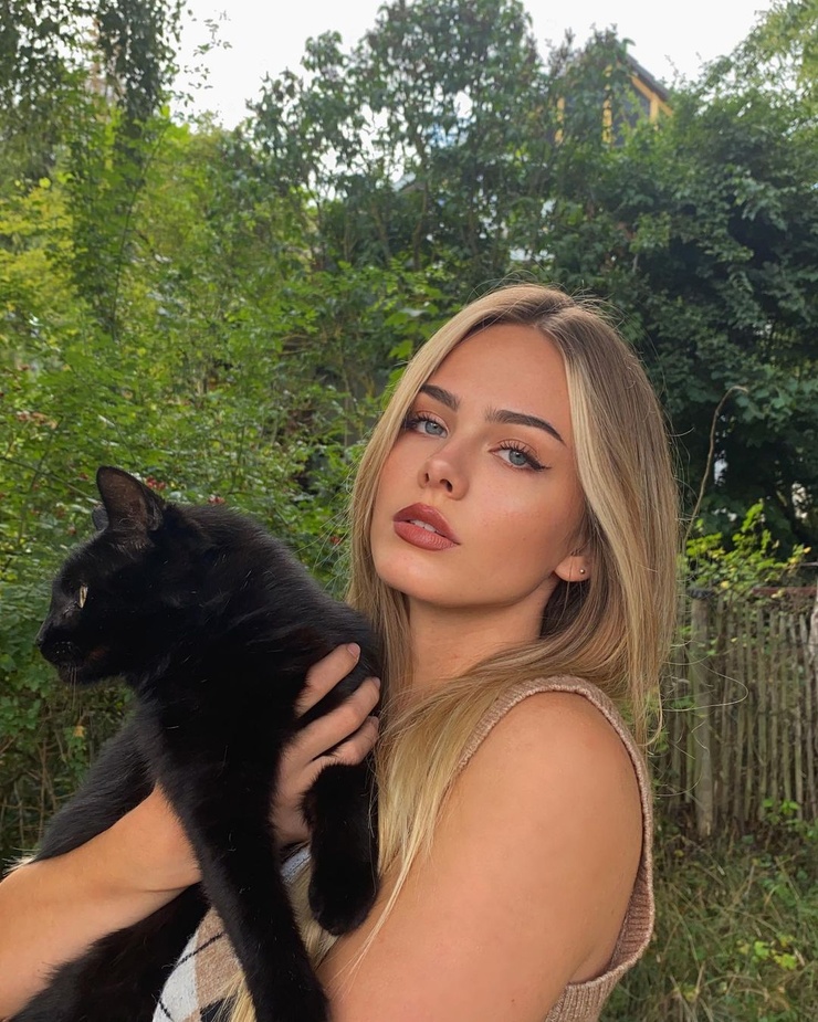 Picture of Sara Crumble