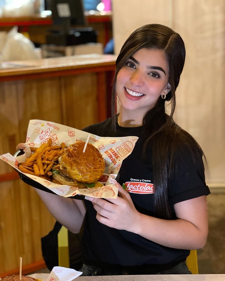 Adriana Daabub Hasbun picture