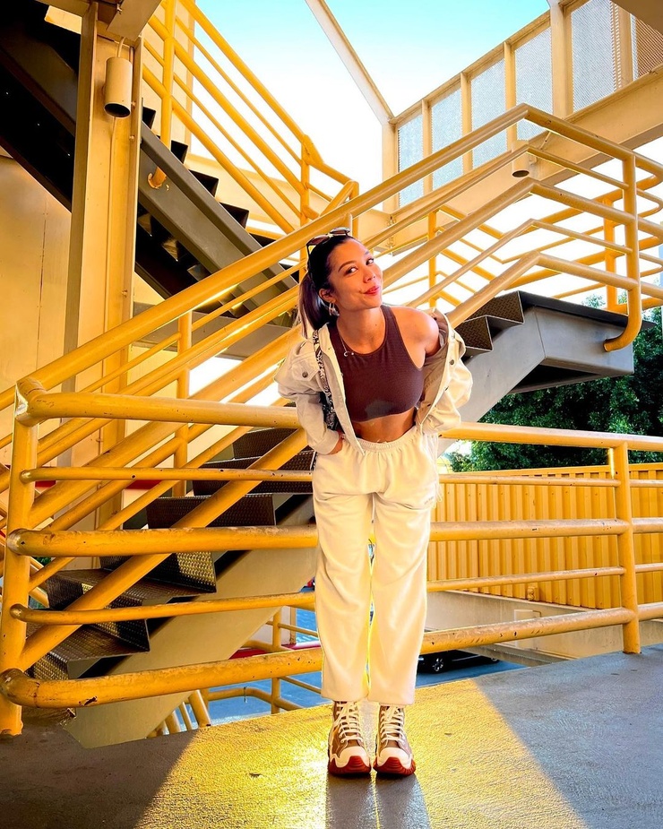 Picture of Victoria Vee