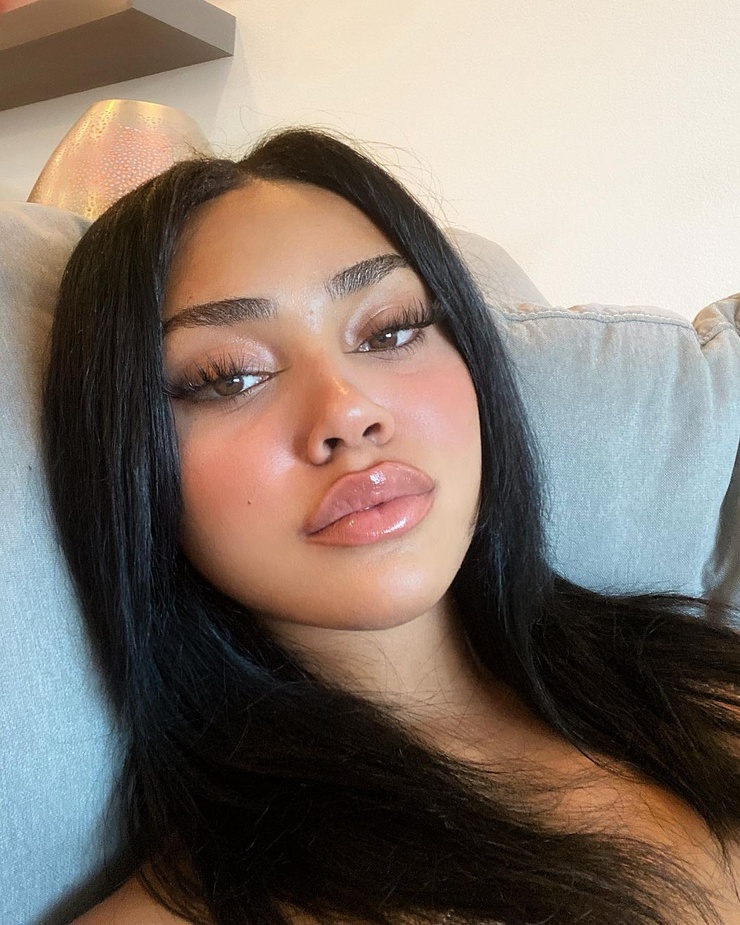 Picture of Kitra Bell