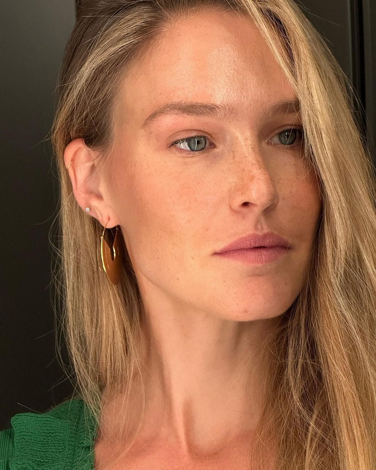 Picture of Bar Refaeli