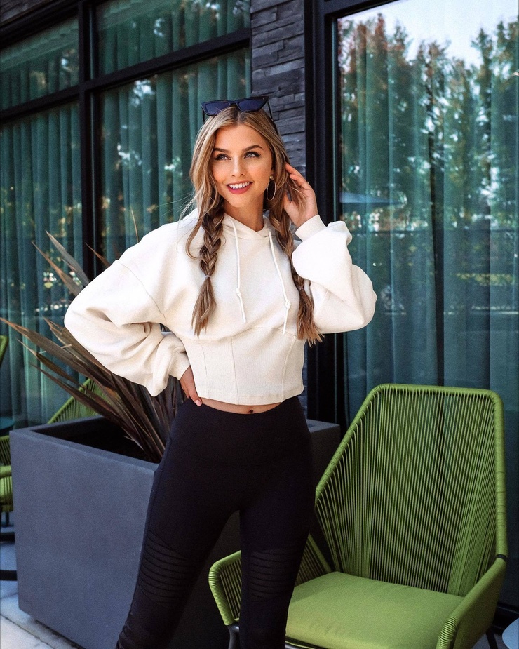 Picture of Marina Laswick