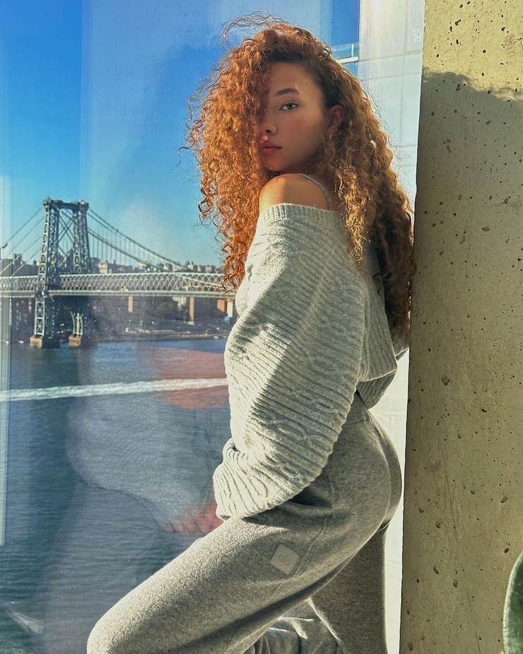 Picture of Ashley Moore (2)