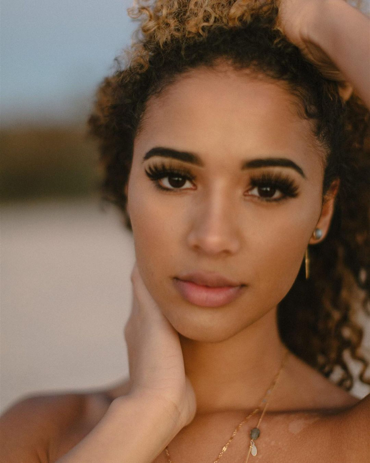 Picture of Eliana Carrier