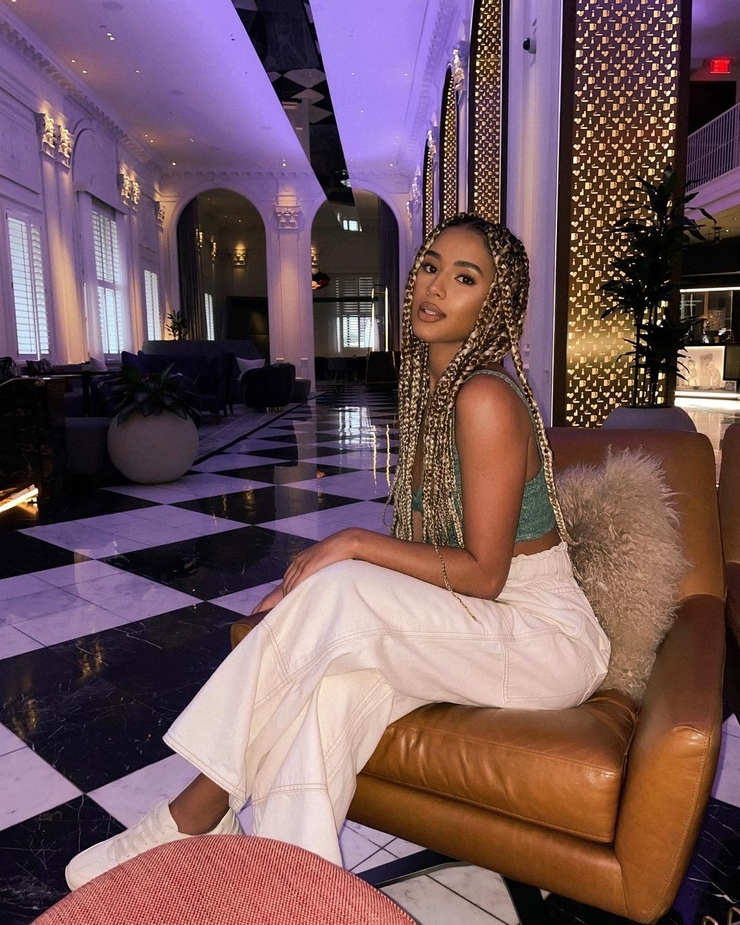 Eliana Carrier image