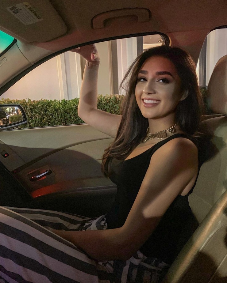 Kaitlyn Towell picture