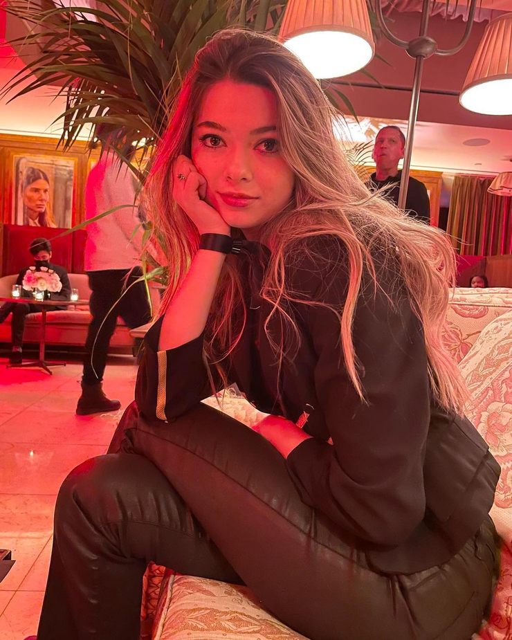 Picture of Nikki Hahn