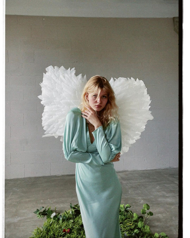 Picture of Luna (model)