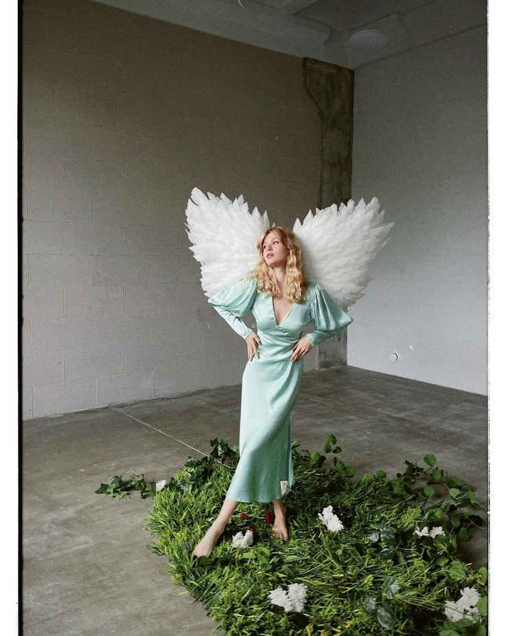 Picture of Luna (model)