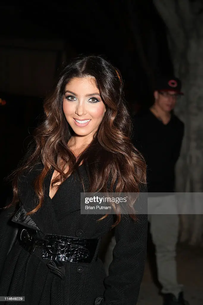 Picture of Melissa Molinaro (artist)