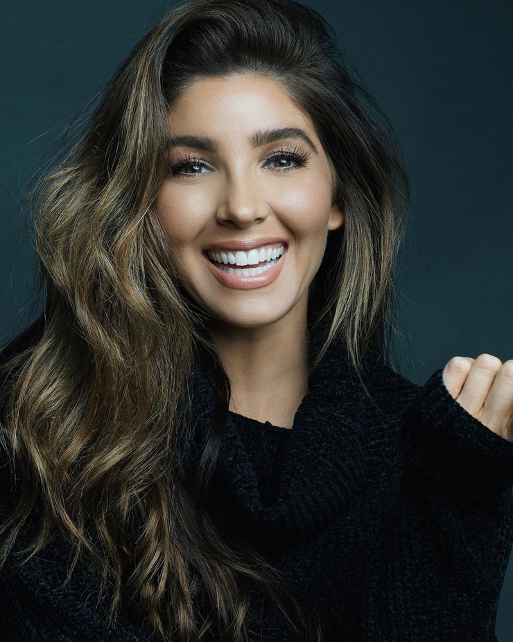 Picture of Melissa Molinaro (artist)