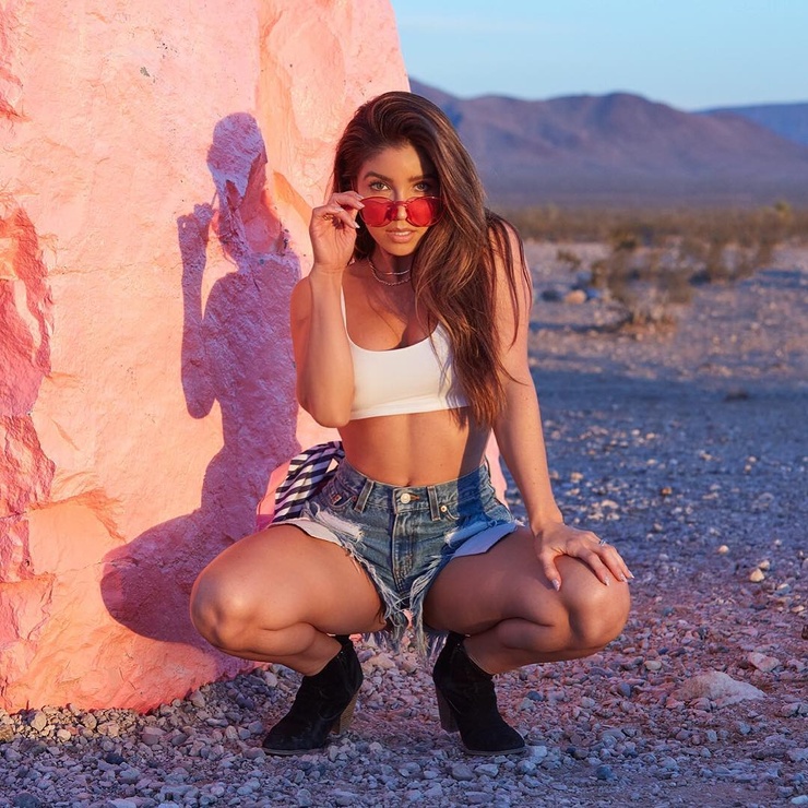 Picture of Melissa Molinaro (artist)