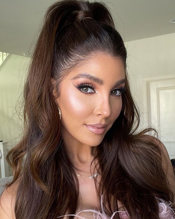 Picture of Melissa Molinaro (artist)