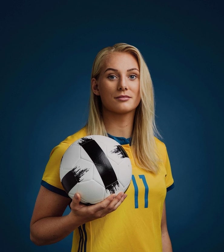 Picture of Stina Blackstenius