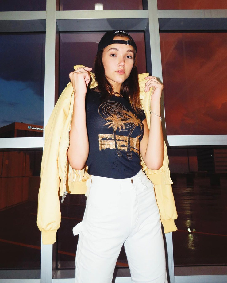 Picture of Bella Drew