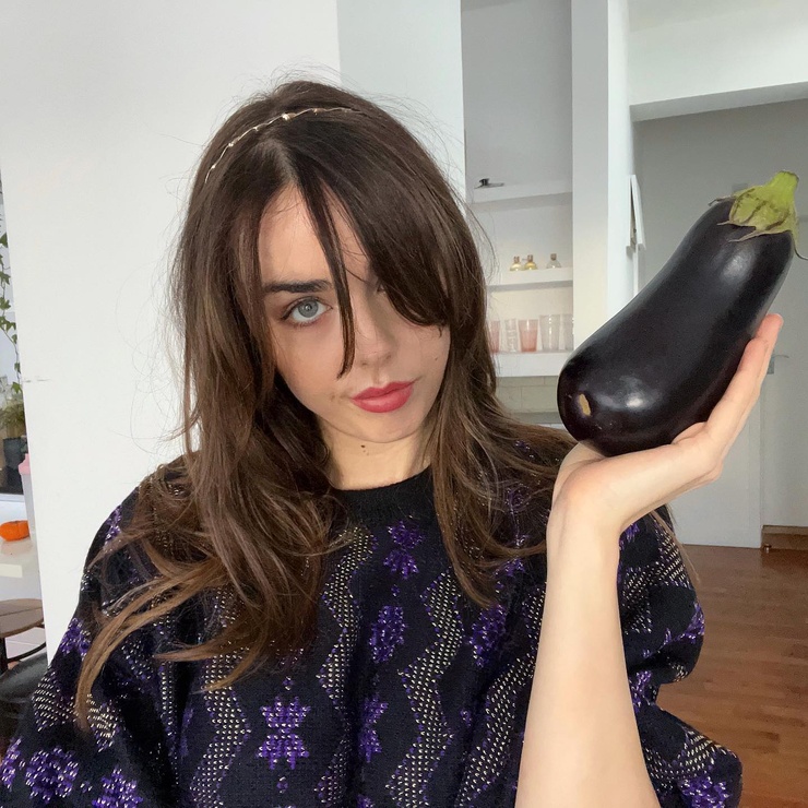 Danielle Sharp image