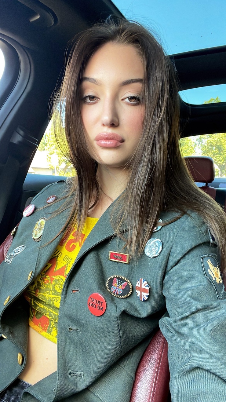 Picture of Bella Podaras