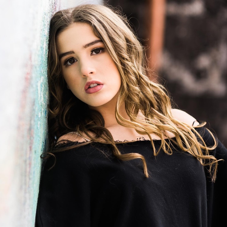 Picture of Elle Reed