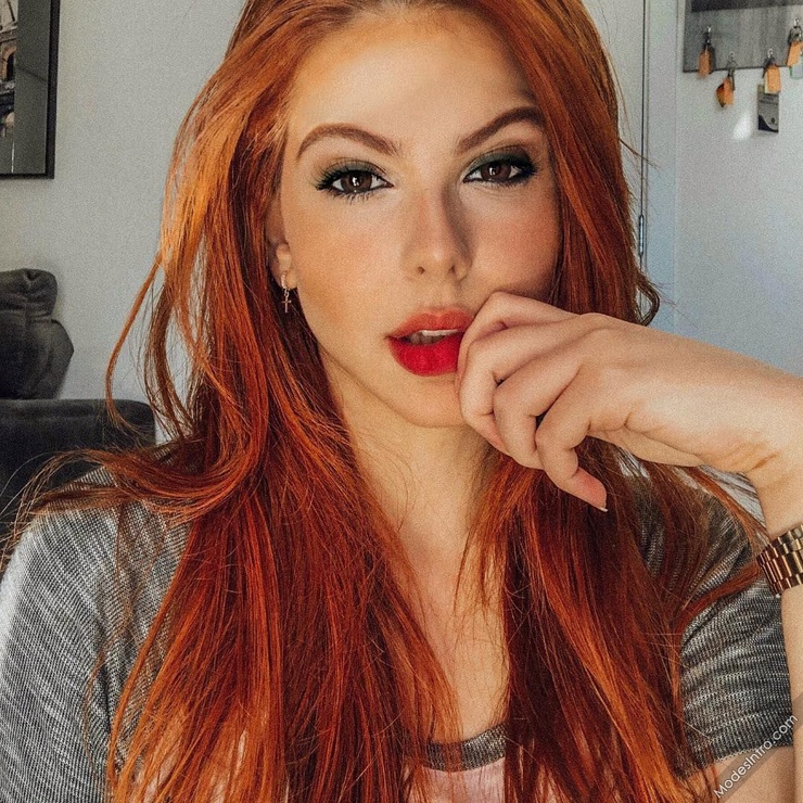 Picture of Gabrielle Correa (model)