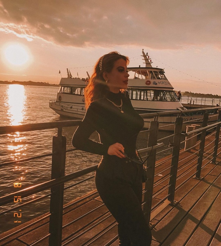 Picture of Gabrielle Correa (model)