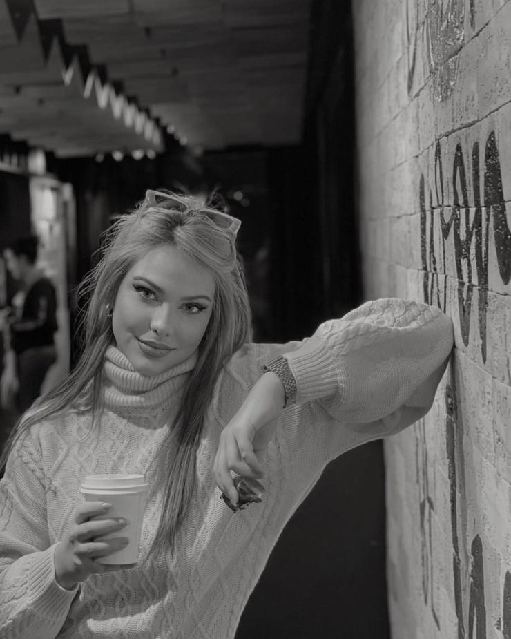 Picture of Gabrielle Correa (model)