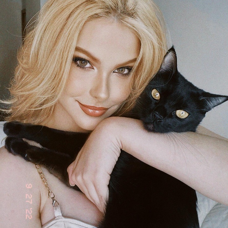 Picture of Gabrielle Correa (model)