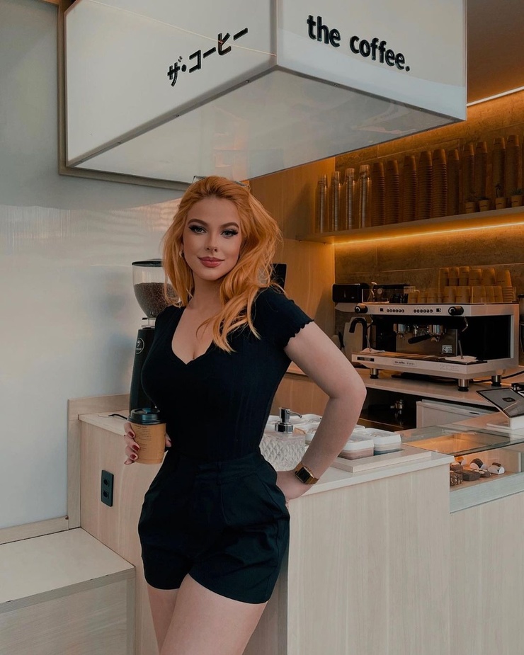 Picture of Gabrielle Correa (model)