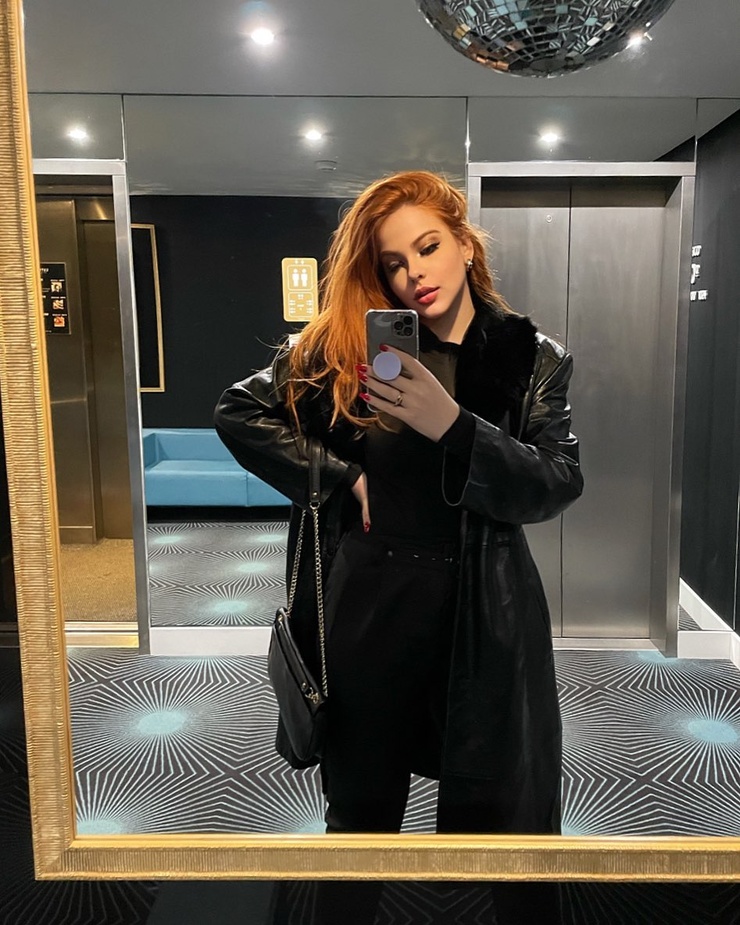 Picture of Gabrielle Correa (model)