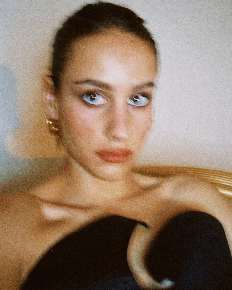 Nell Verlaque image