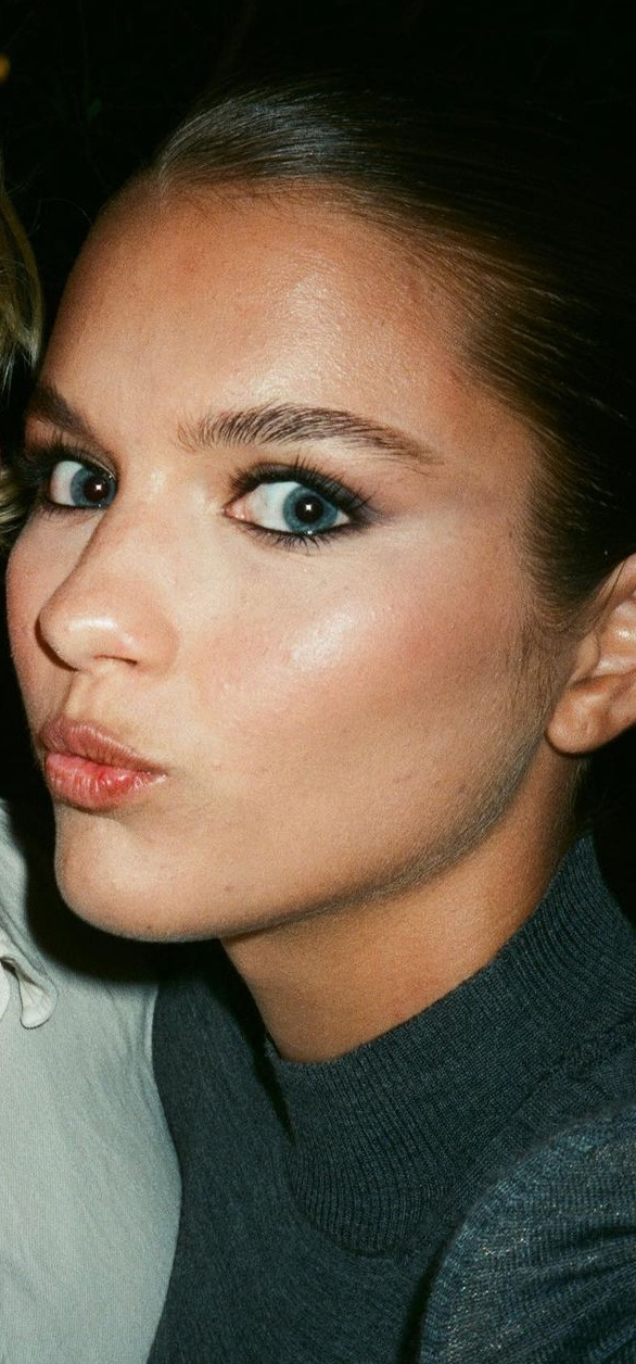 Picture of Chloe East