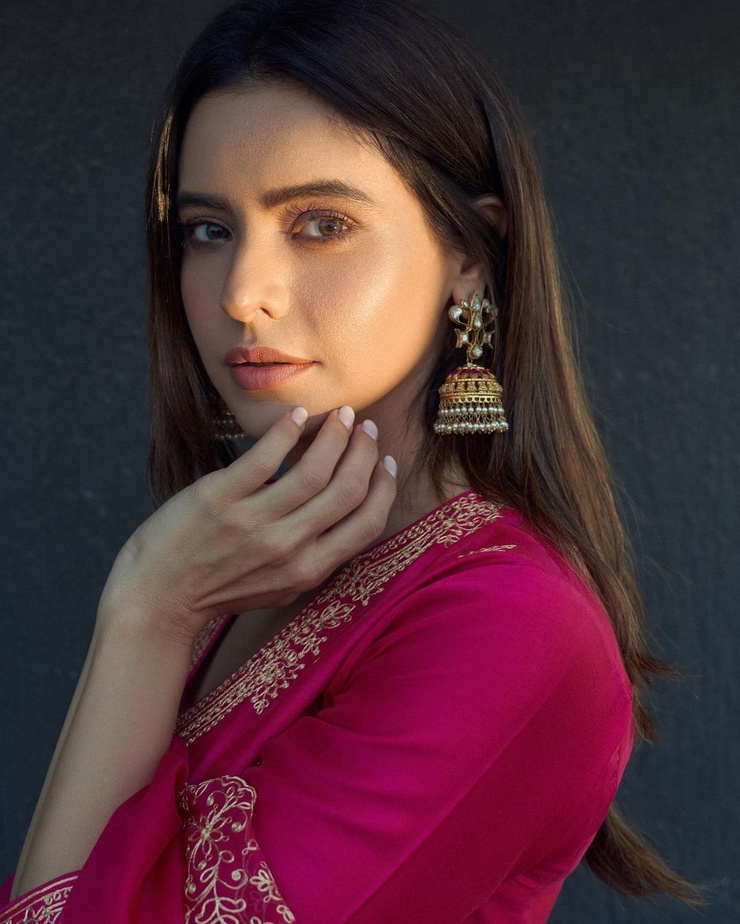 Picture of Aamna Shariff