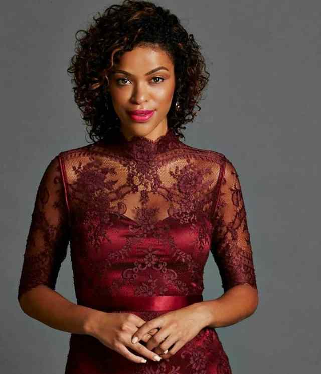 Alvina August picture