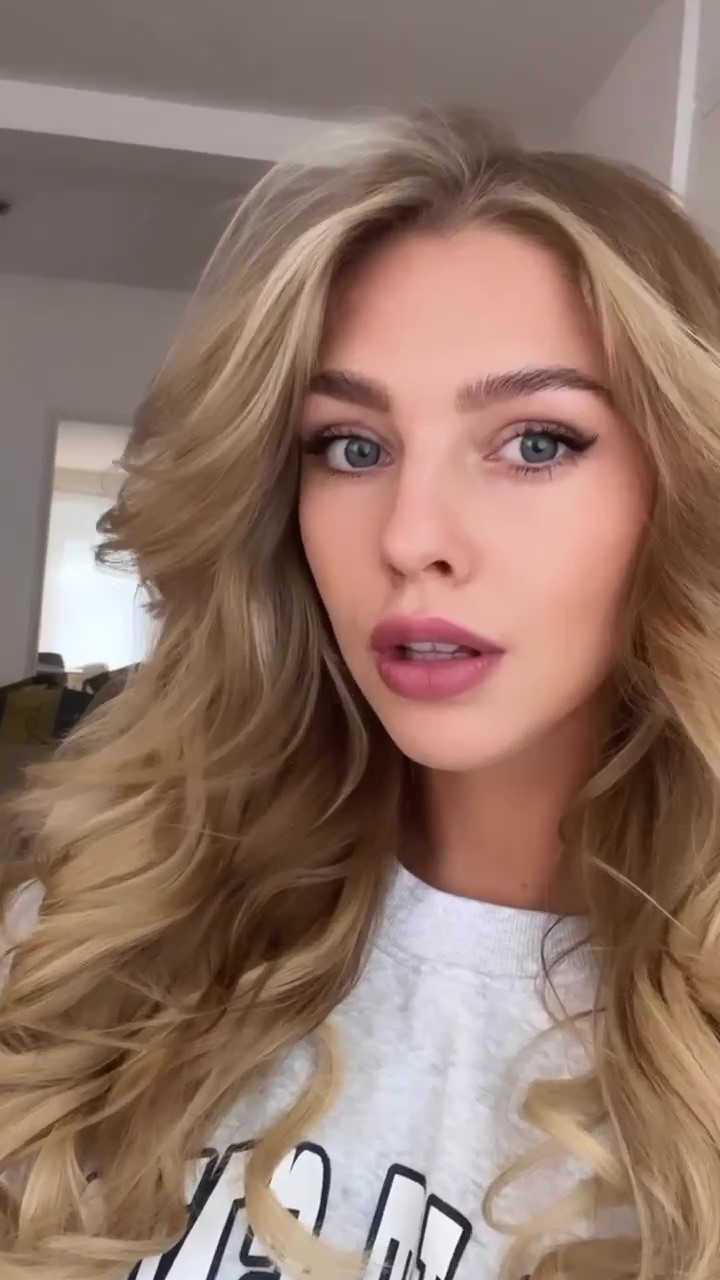 Picture of Alexa Breit